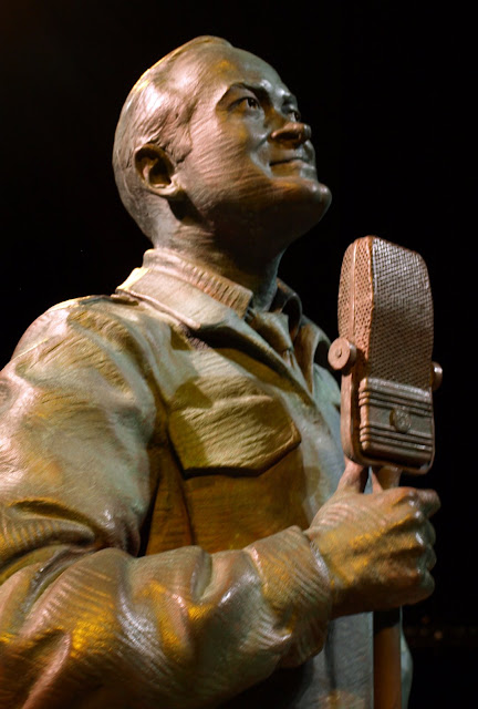 SAN DIEGO DAILY PHOTO: Bob Hope Memorial ~ Seaport Village