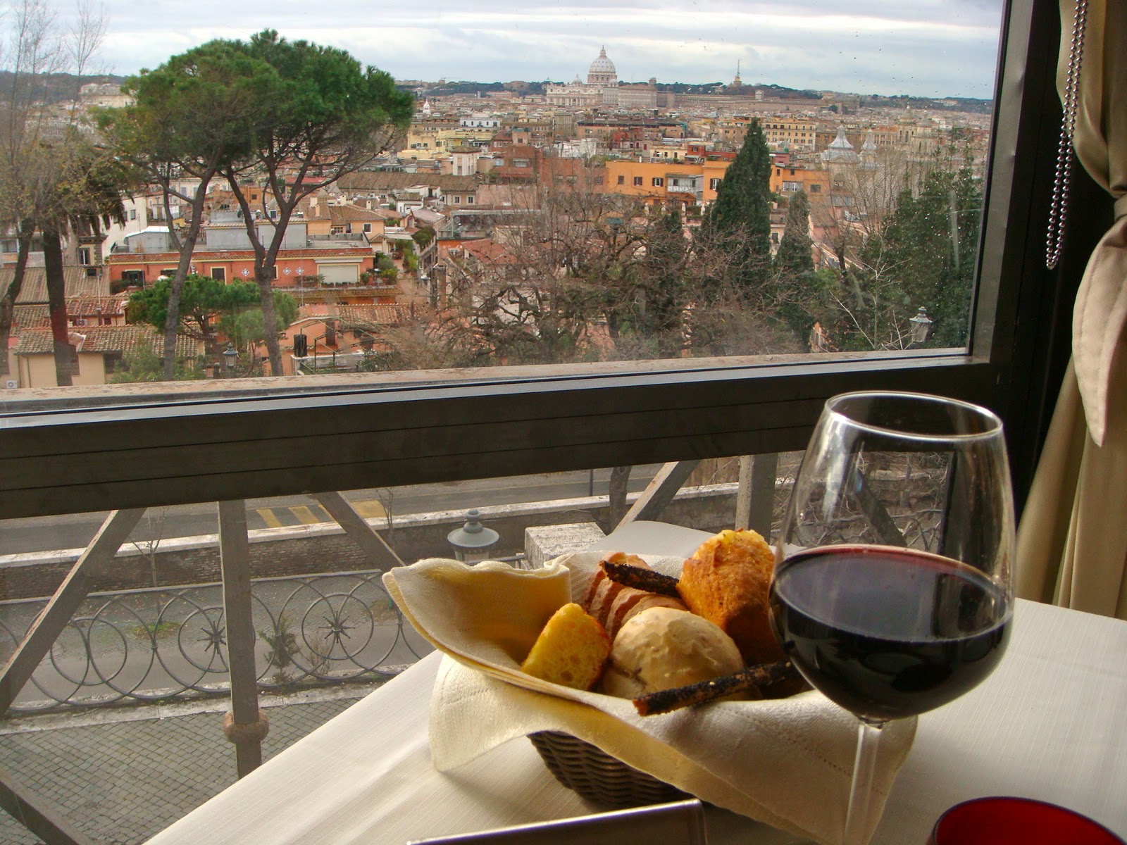To Dog With Love: Travel to Italy with your dog: Eating at Casina ...
