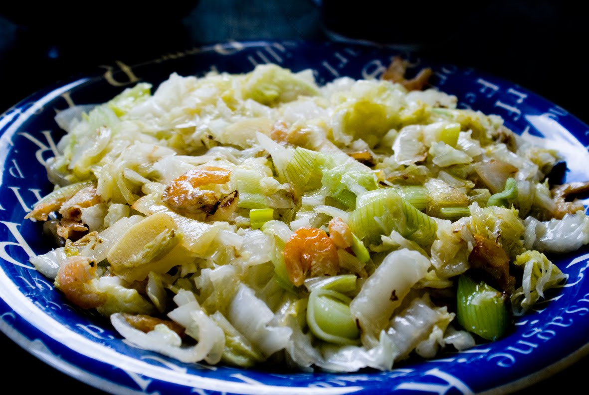 SABORES DEL MUNDO: COL CHINA SALTEADA CON GAMBAS SECAS (China)