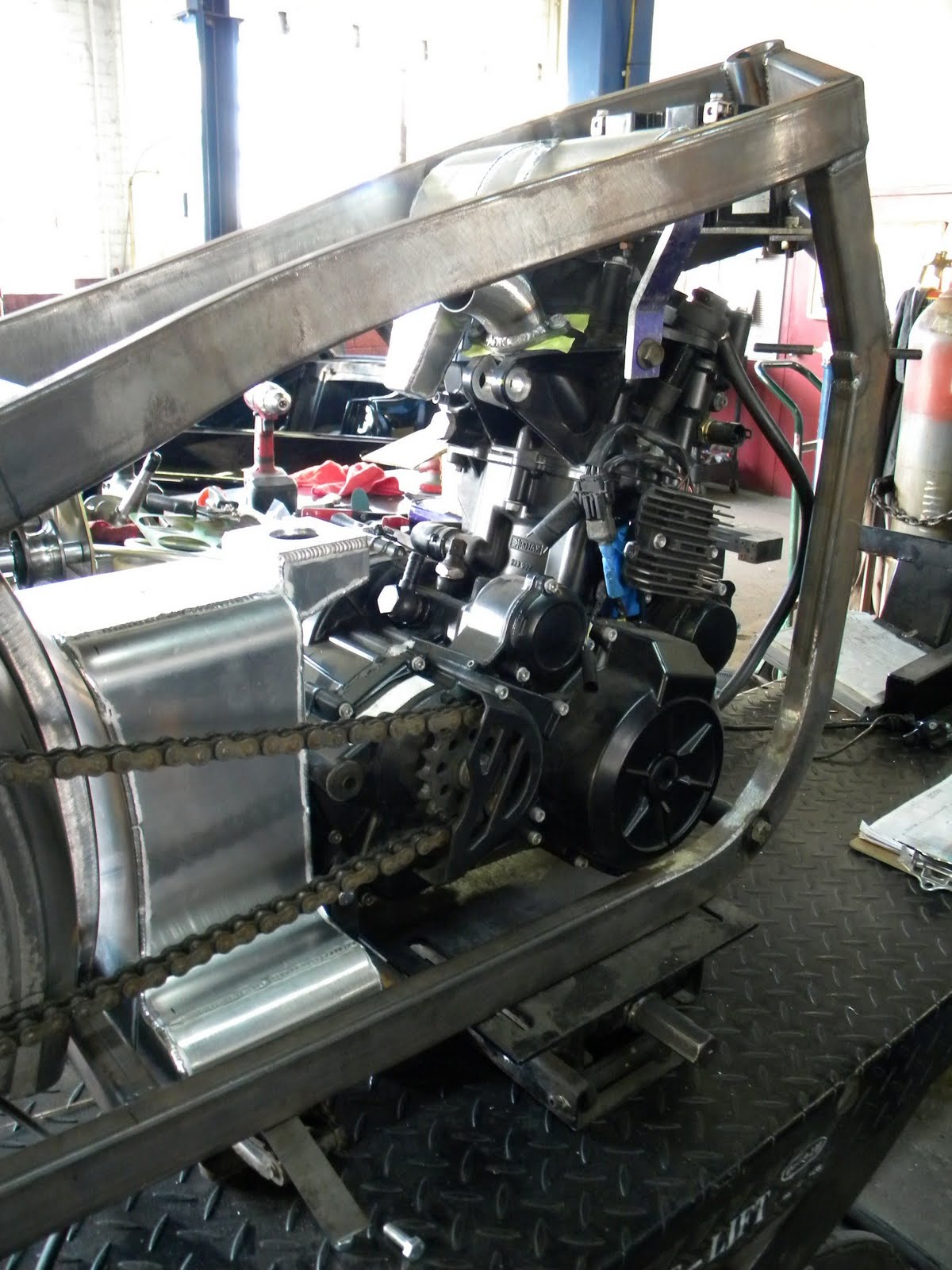 Dresch Motorcycle - Tim Bradham's Chassis Works - Rusty Knuckles ...