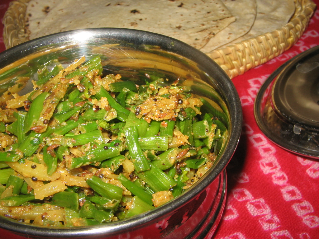 AnnaParabrahma: Mogri nu Shaak