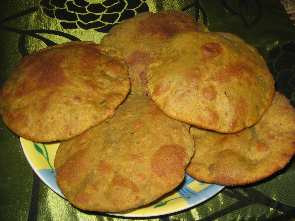 AnnaParabrahma: Palak Puri