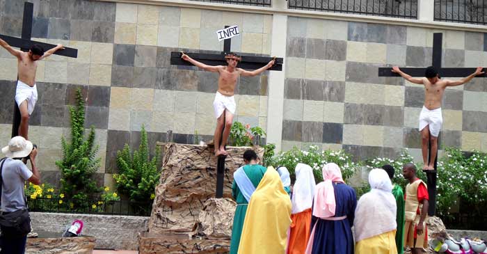 Ron and Liz's Travels: Good Friday-- Panama City