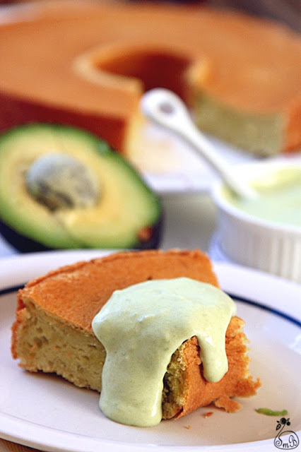 SMB - Canberra Food Blog: Avocado cake with avocado cream