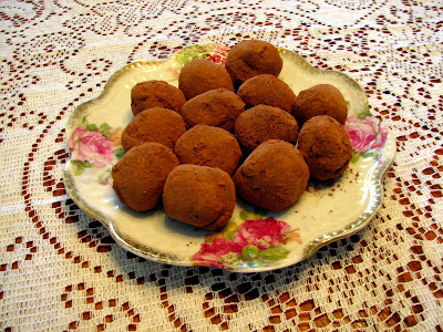 Lynda's Recipe Box: Truffles!