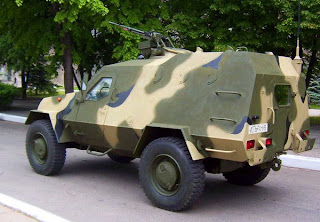 Desarrollo y Defensa: Vehículo blindado multipropósito DOZOR (Ucranía)