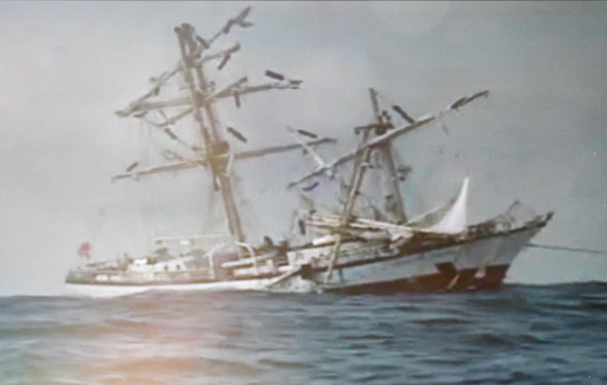 Around Perranuthnoe : Well done the crew of the Nova Spero