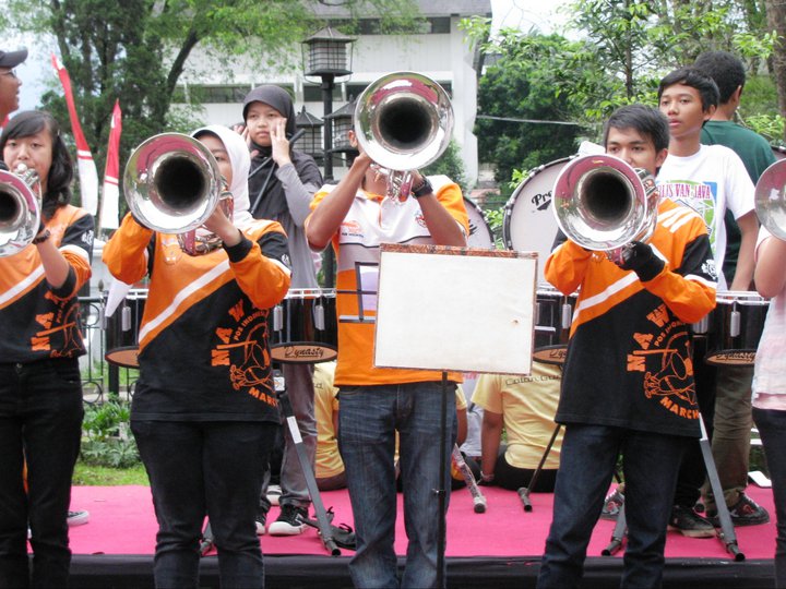 Arr-blog: Hari bhakti bersama Nawala Pos indonesia marching band