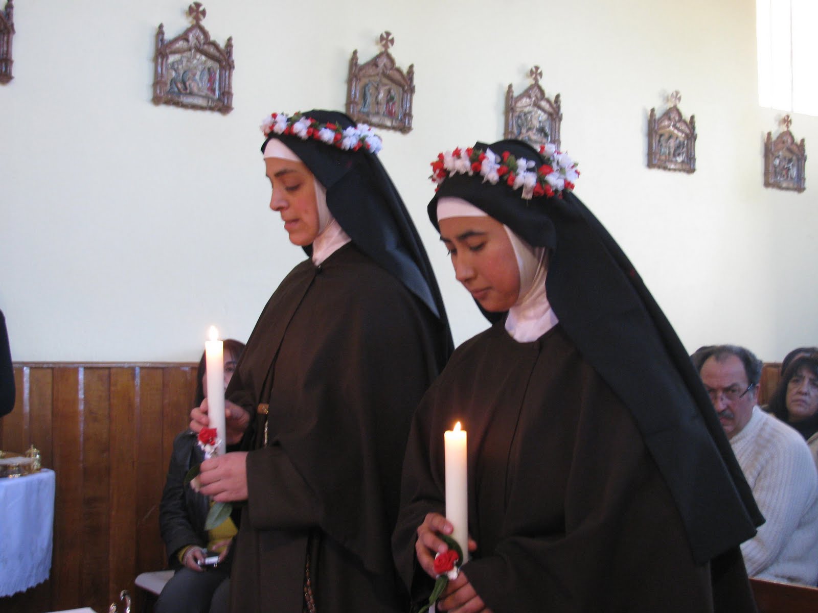CAMINANDO JUNTOS: ORANTES EN EL CAMINO