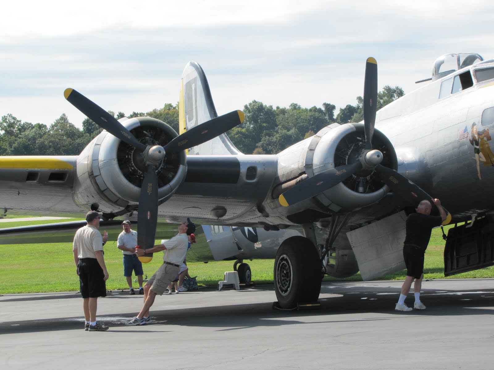The Aero Experience: B-17G "Liberty Belle" Makes Stop at Spirit of St ...