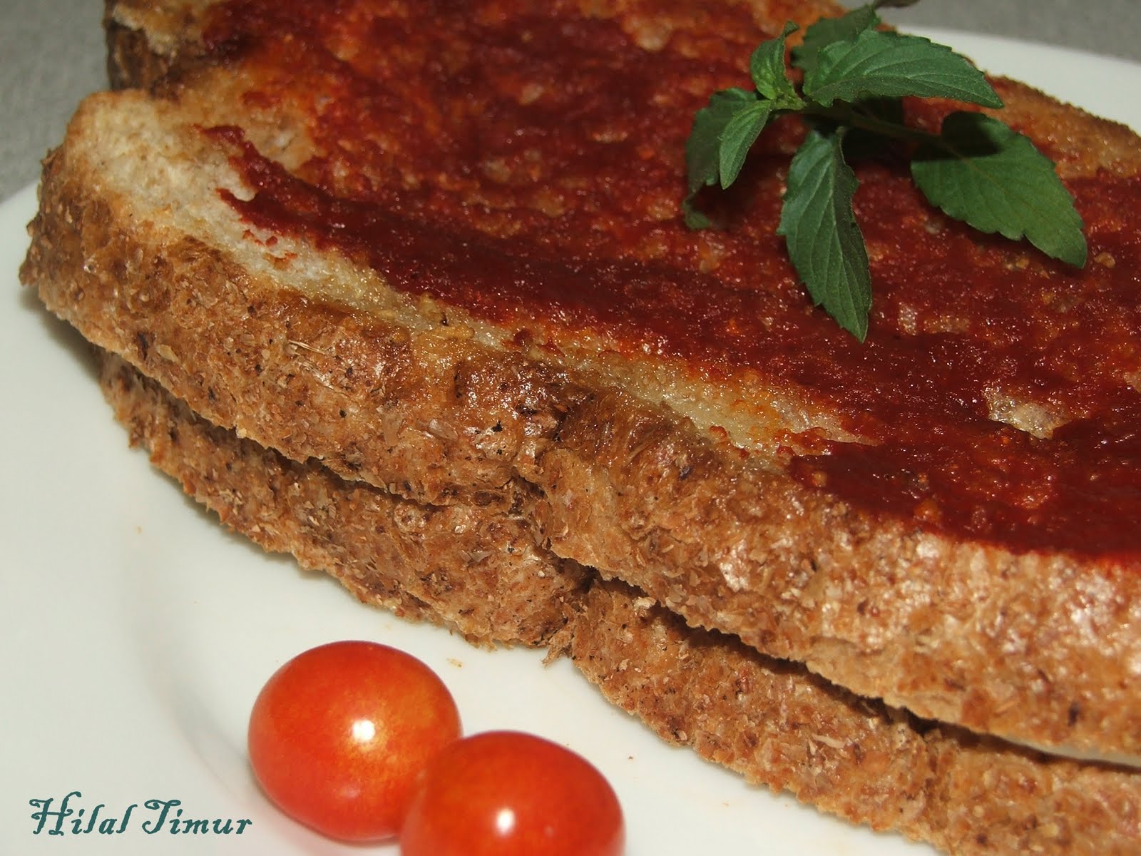 ! Hilalin El Emeği !: Salçalı Tost