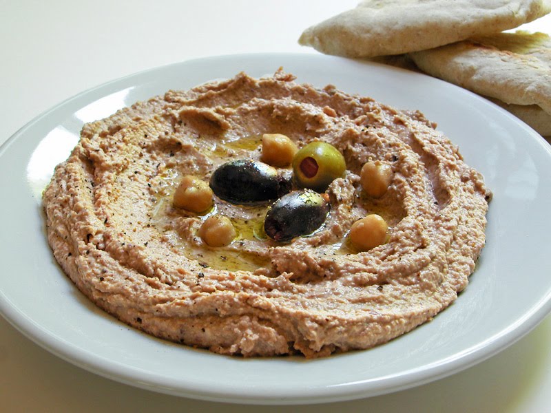 Cooking Weekends: Olive Hummus