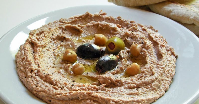 Cooking Weekends: Olive Hummus