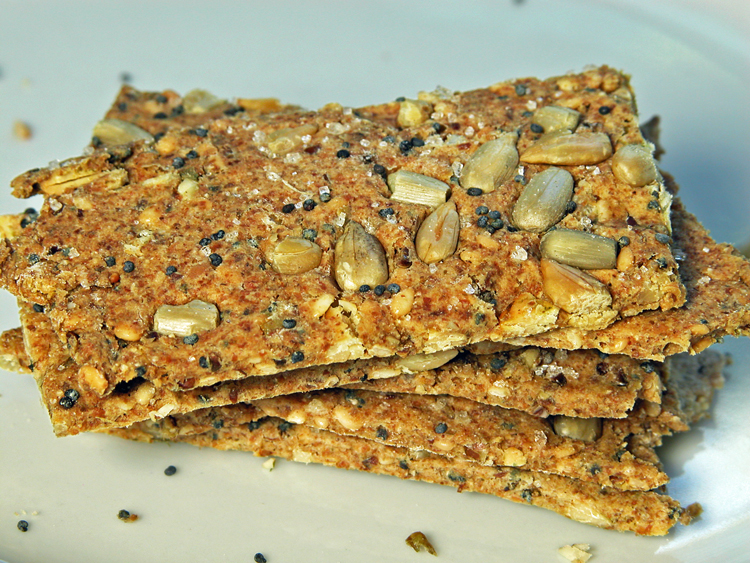 Cooking Weekends: Seeded Rye Crackers