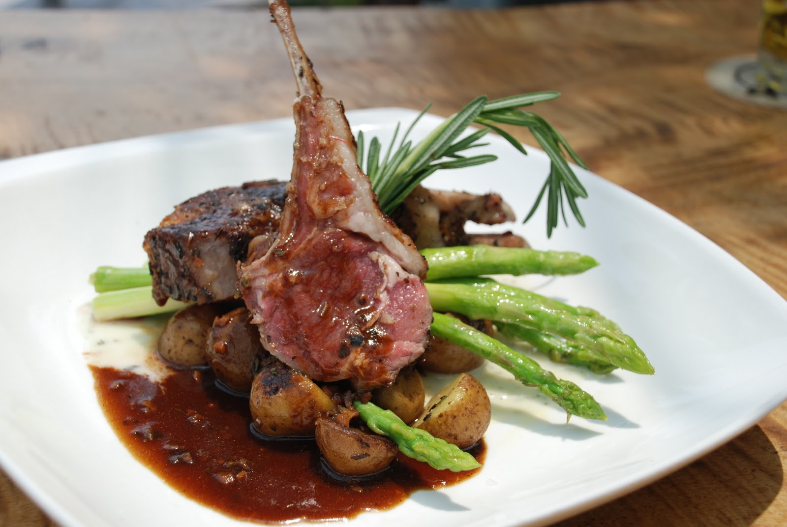 really like the presentation of this lamb cutlet dish. | Restaurant ...