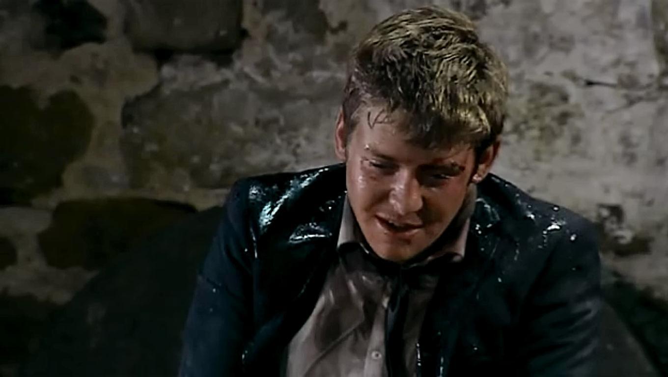 Bound Guys On TV: Lyndon Ogbourne - Emmerdale (27/10/10)