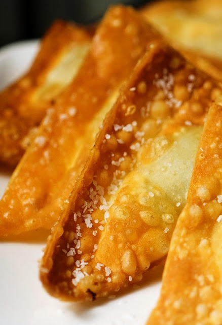 CupCakes and CrabLegs: Wontons...An After Christmas Tradition