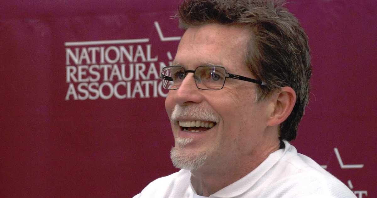 CupCakes and CrabLegs: Food Lines At O'Hare?