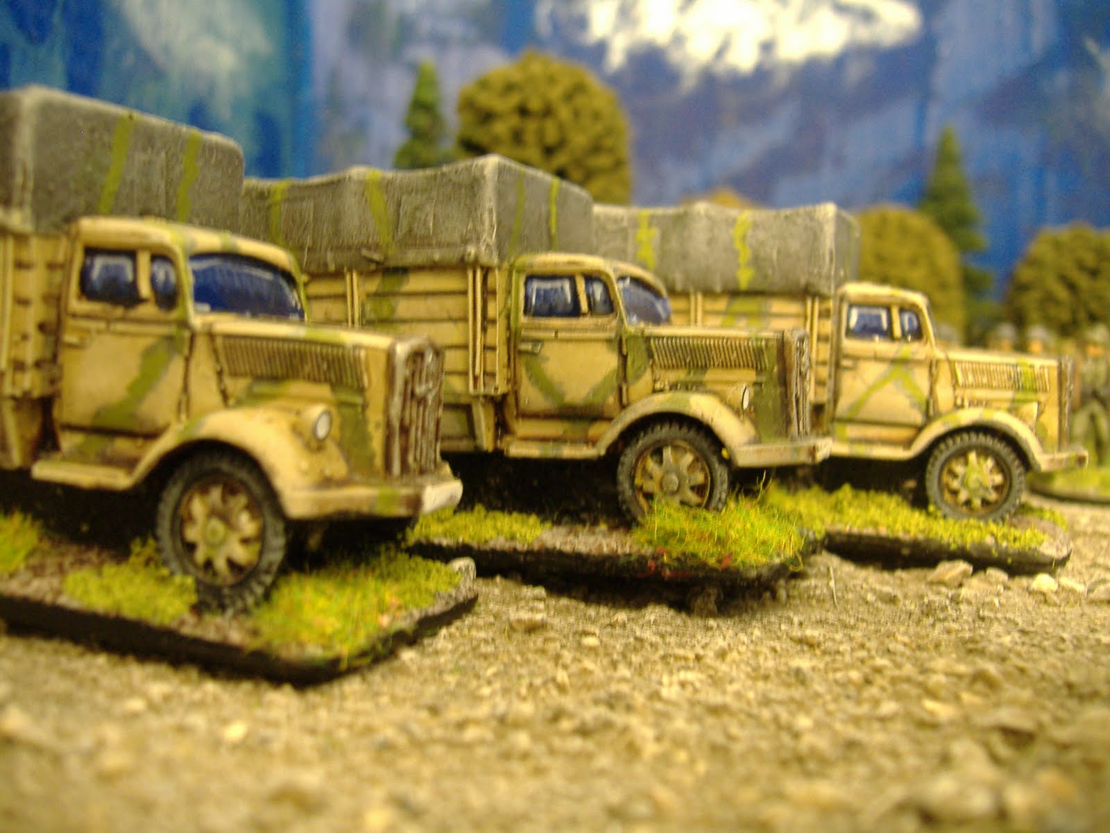Jon's wargames minis: Raventhorpe Ready to Roll trucks