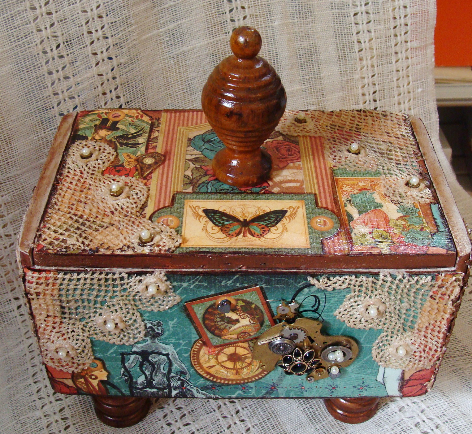 My Art Journal: Altered Boxes & Assemblages