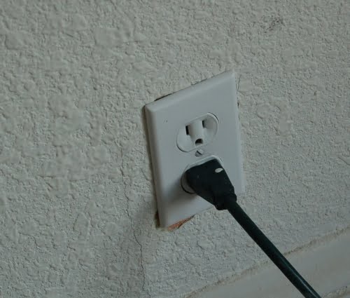 Infinite Art Tournament: How to Rewire an Electric Outlet