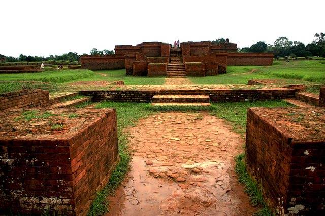 Explore The World: Lalmai Moinamoti and Shalbon Bihar-Explore the ...