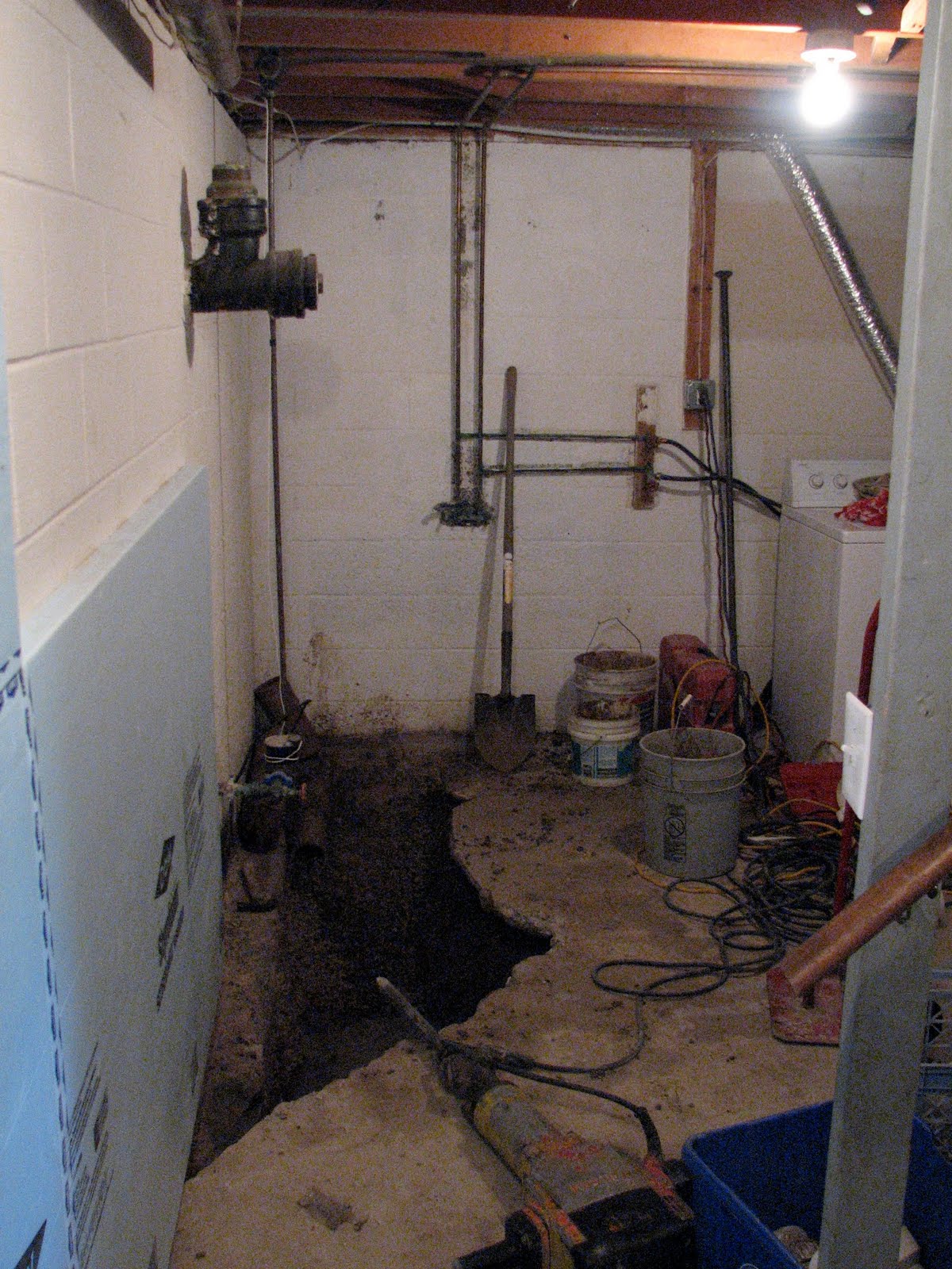 My Dungeon Diaries: More pictures from digging and cementing the under ...