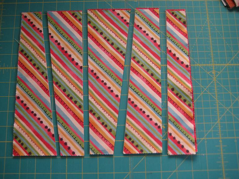 Strip Tease quilt top – Quick ‘n Easy | Quilting in the Rain