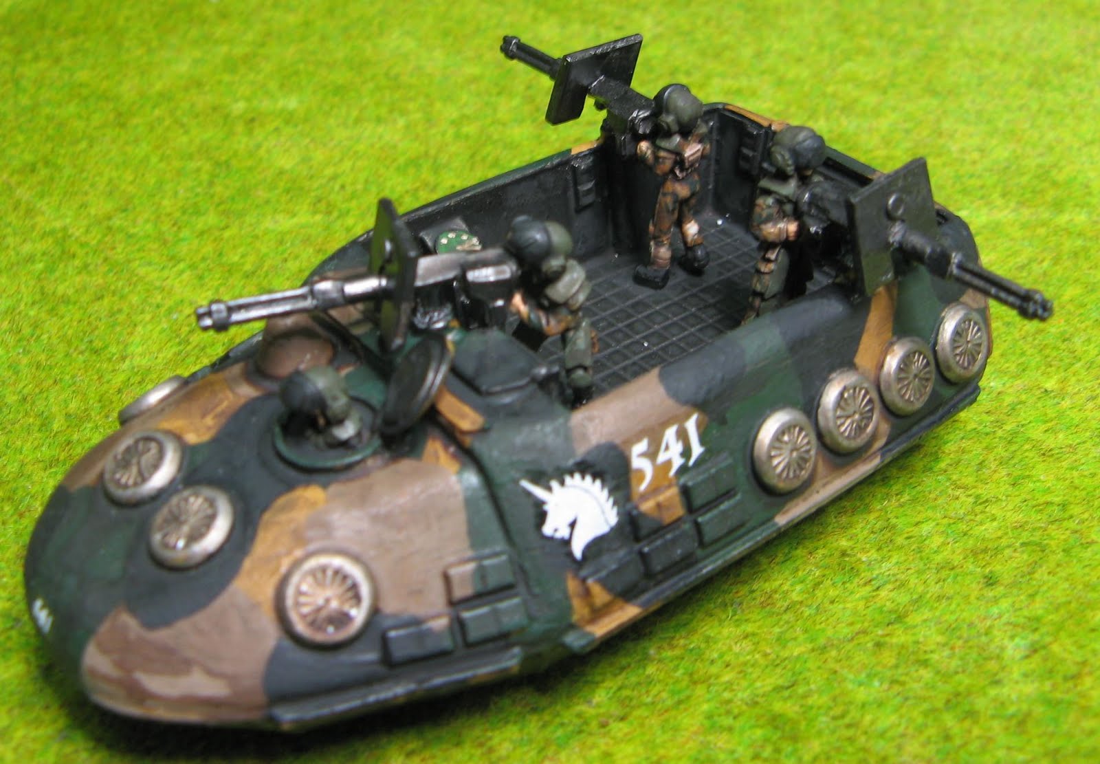 Enthusiastic Contrafibularatories: Hammers Slammers - Hover APC