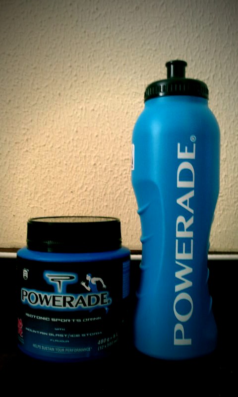 Powerade Powders Ice Storm en polvo | Tres Tristes Tigres