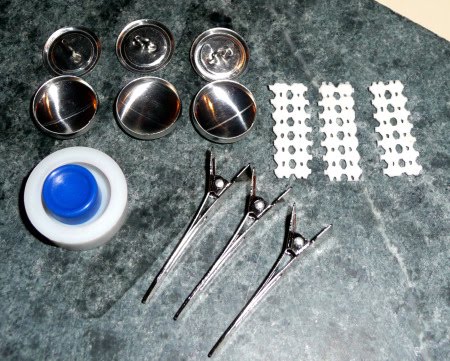 Gwenny Penny: Giveaway: DIY Covered Button Hair Clip Kit (CLOSED)