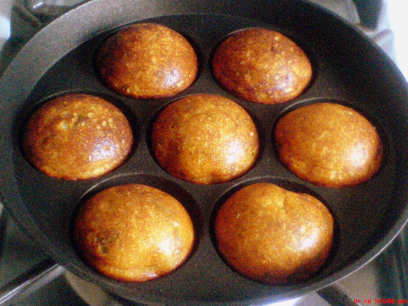 Harsha's Kitchenette: Semolina/Rava/Suji Appam