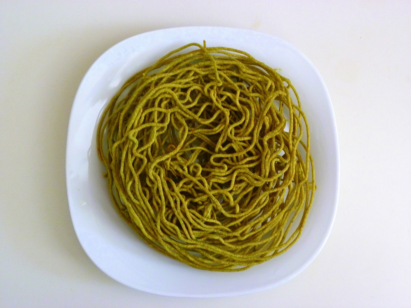 Harsha's Kitchenette: Palak Sev