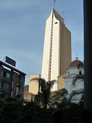 cosas que tengo adentro: El Coltejer visto desde Parque Berrio