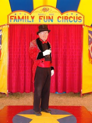 THE BALLOON MAN: RUSSELL BROS FAMILY FUN CIRCUS