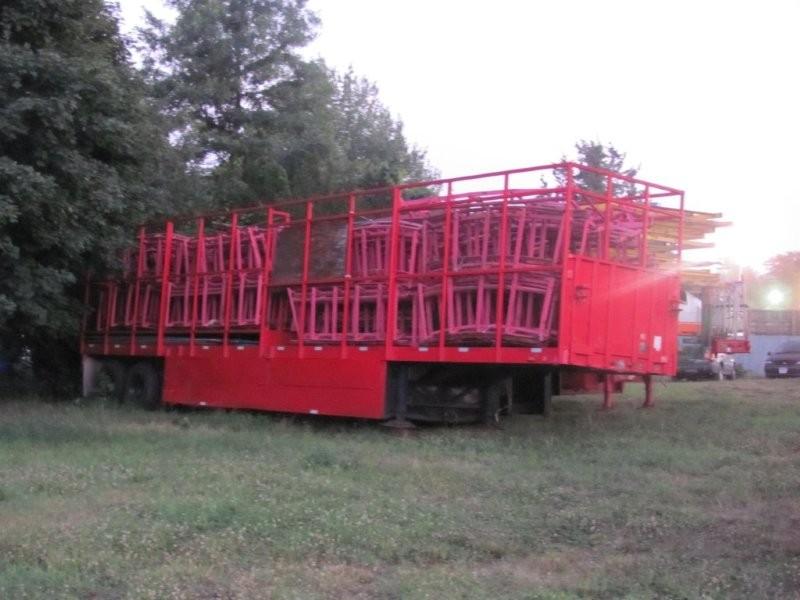 THE BALLOON MAN: STRATES SHOWS SET-UP, ORANGE COUNTY FAIR. MIDDLETOWN ...