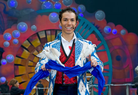 THE BALLOON MAN: ZING ZANG ZOOM IN OPENS IN PITTSBURGH