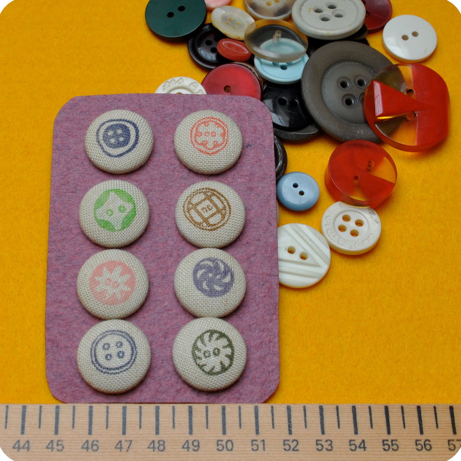Memi The Rainbow: Hand-stamped fabric covered buttons!