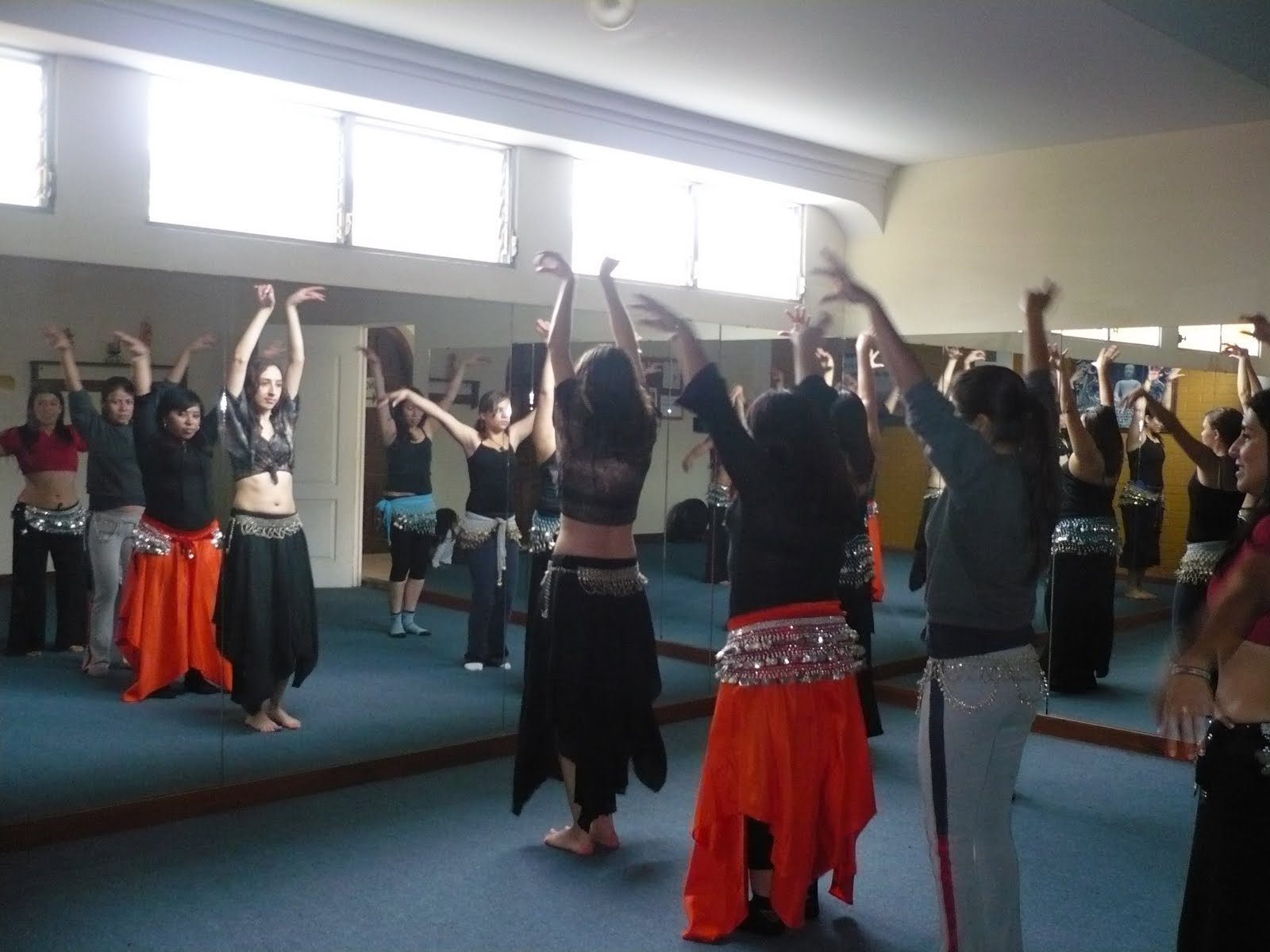 Shimmies to you: Raqs Sharqi va en semana 2