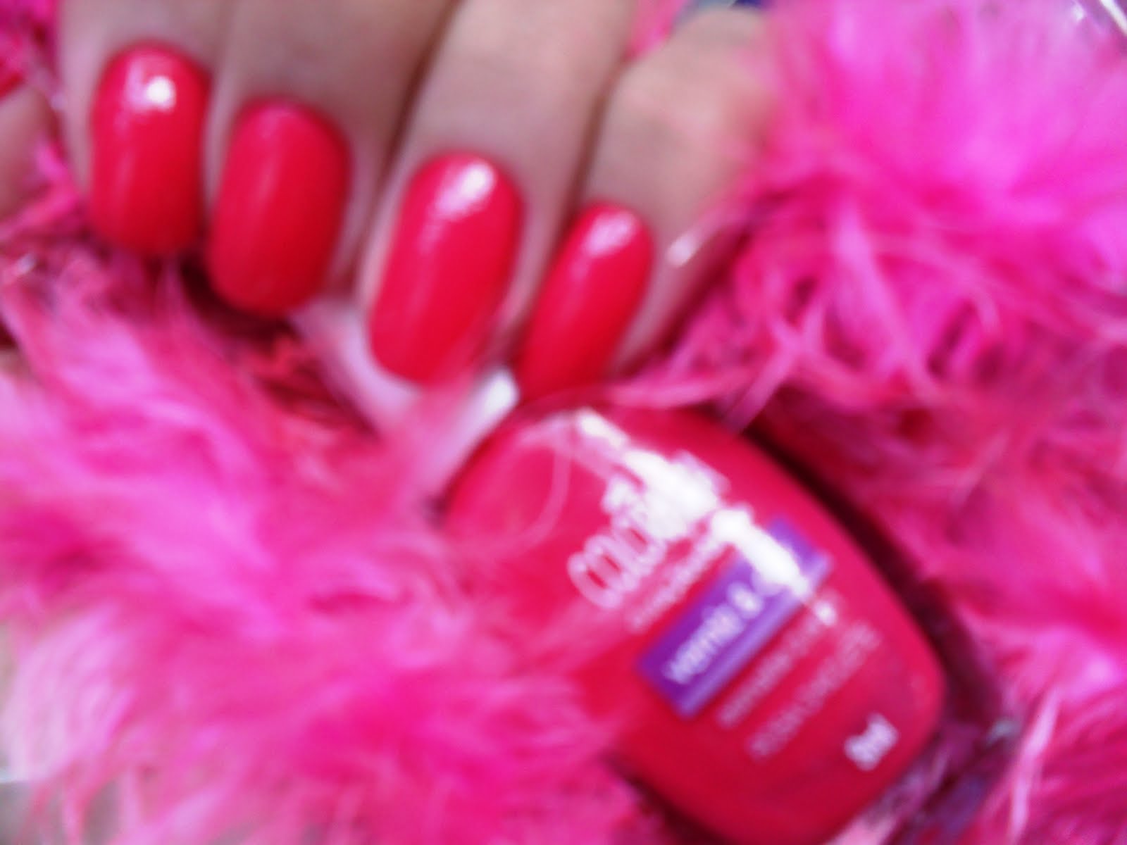 SoMoS tOdAs DiVaS: Cor da semana - Rosa chiclete (Colorama)