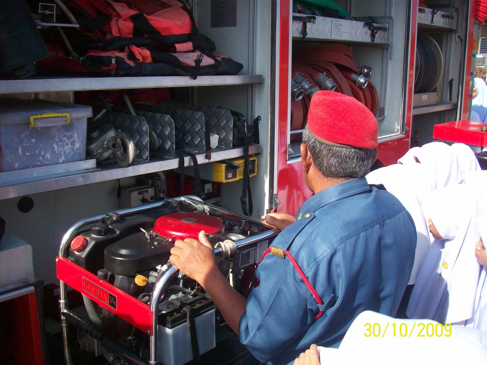 Sek Ren Agama Ar-Ridhwaniah: Pameran Dan Ceramah Kerjaya (Bomba,Polis)