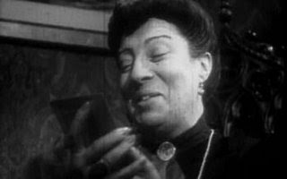 QUEIXOCAÍDO: TEATRO MARIA MATOS...