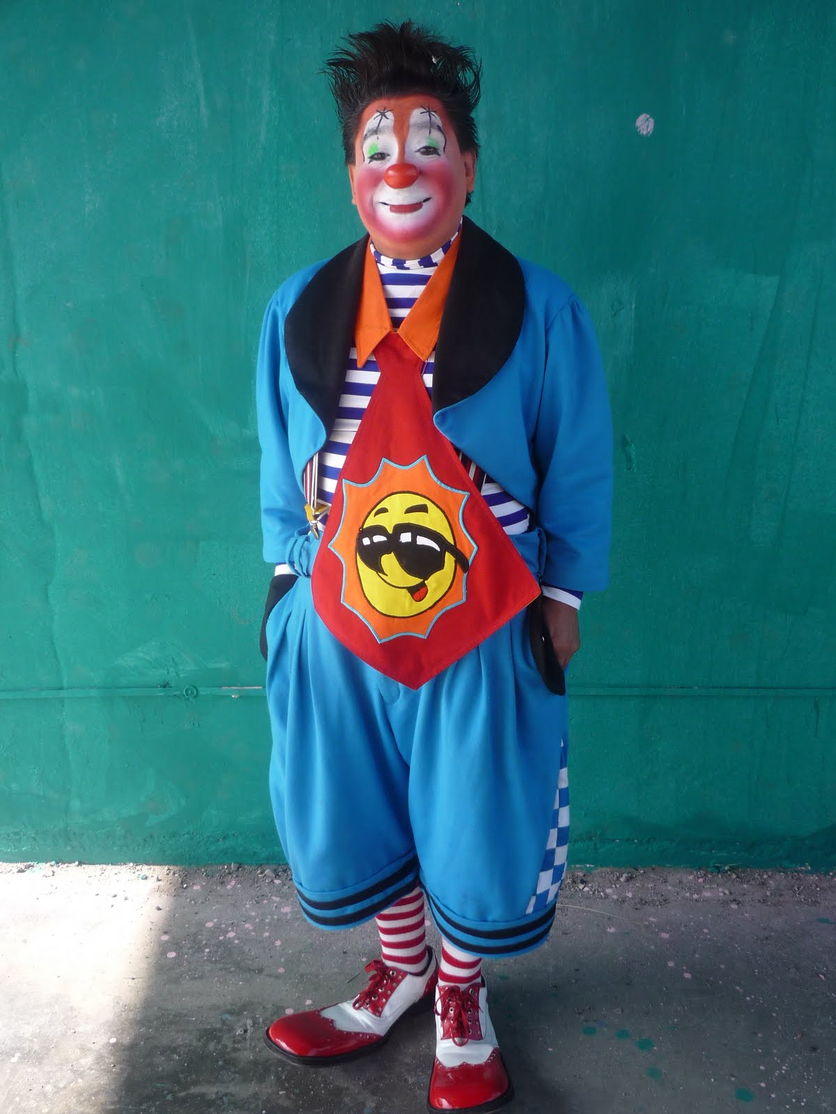 payasos y magos fiestas infantiles: PAYASOS MAGOS Y PERRITOS DE CIRCO