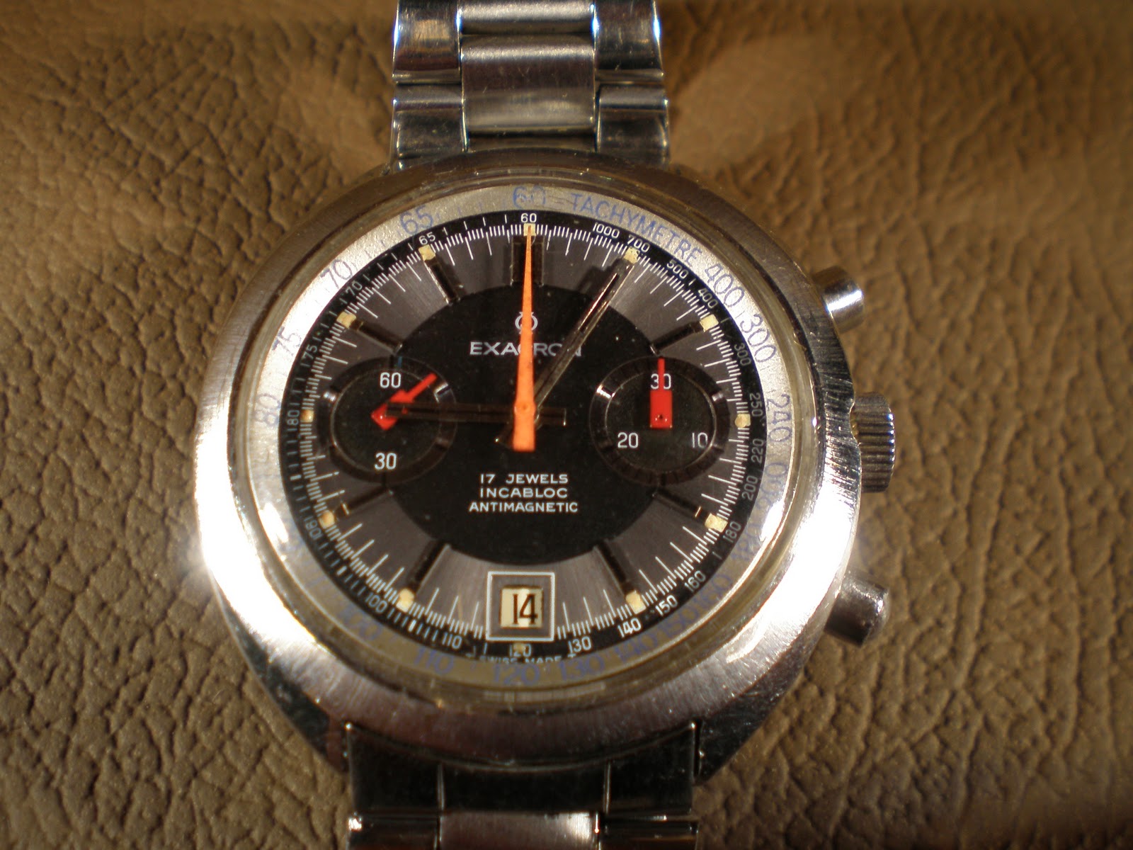 watchopenia: Exacron Chronograph; Valjoux 7734