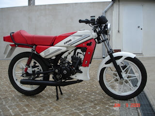 ''Os Amigos das Cinquentonas'' 50 cm3: Restauro Casal RZ-50 | Manuel Duarte