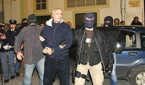 il Fannullone: Blitz antimafia, preso il boss numero due