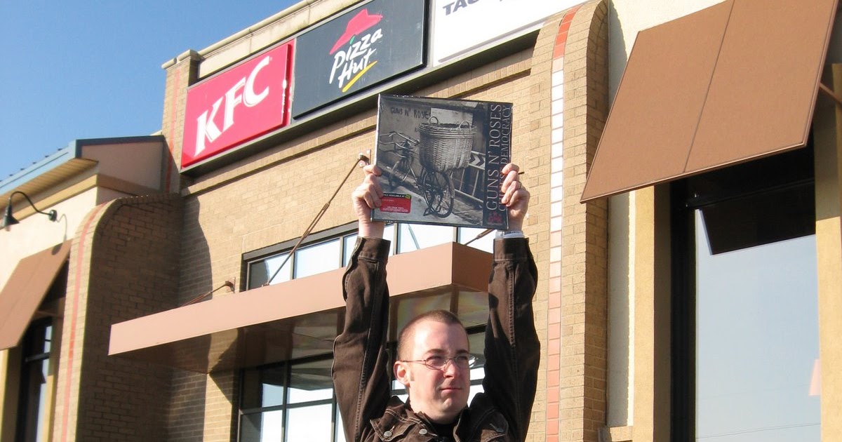 Lunch Blog: KenTacoHut, the Famous Bowl & the KFC Big Box Meal