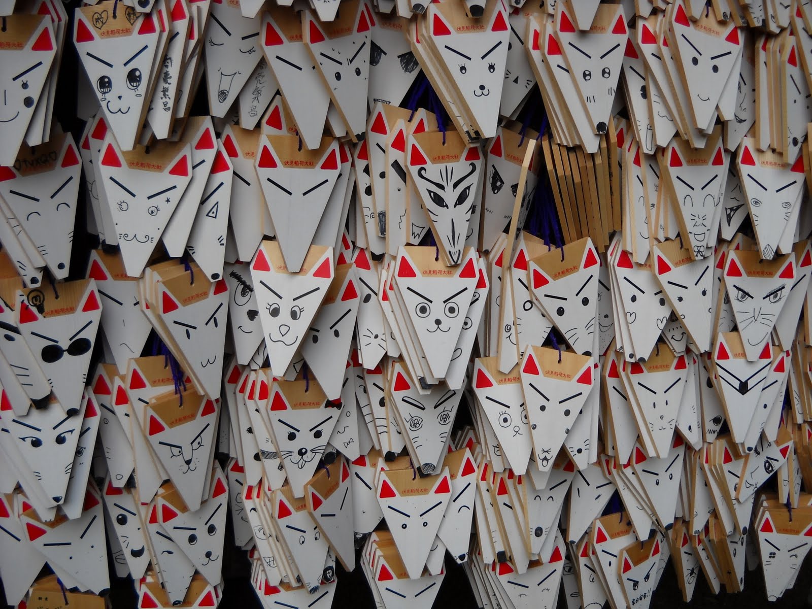 飛 Tobitatta 飛: Fox Gods and Monkeys, Drag Queens and Geisha