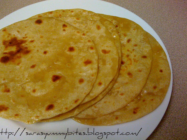 Chapati or Roti ~ SarasYummyBites