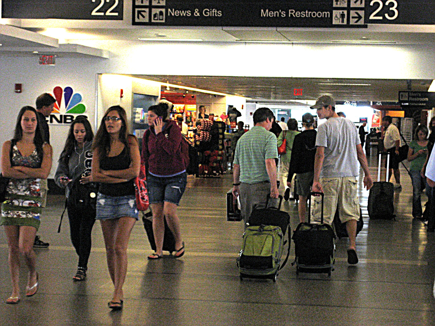 Preparing For Take-Off: A Look Back at The Stylish Jet-Set Age | The ...